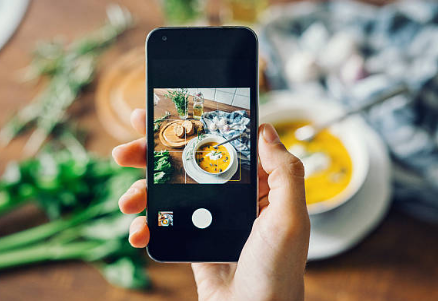 10 Tips to Become a Phone Photo Master - Gazelle The Horn